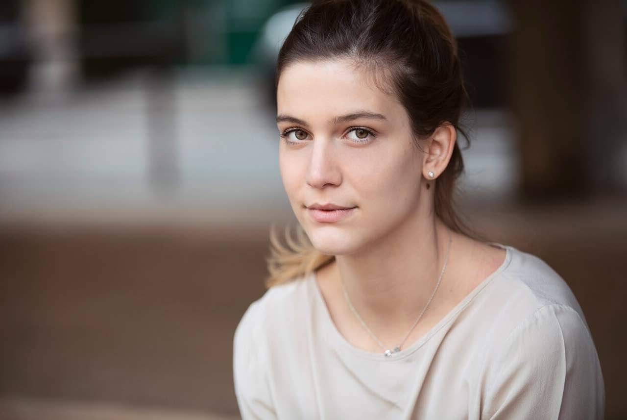 Chi è Giulia Battistini, l’attrice che intepreta il ruolo di Chiara ...